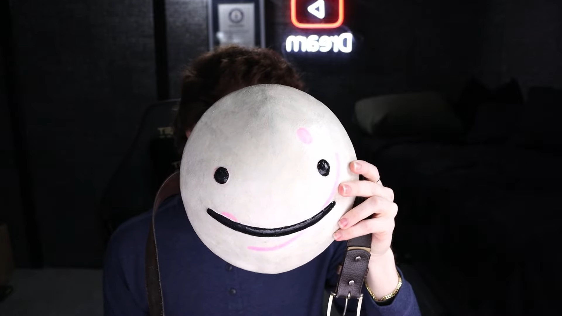 Minecraft 大神「Dream」隱藏身分 8 年終於露出真面目！ - Paradaily - 遊戲｜動漫｜3C科技