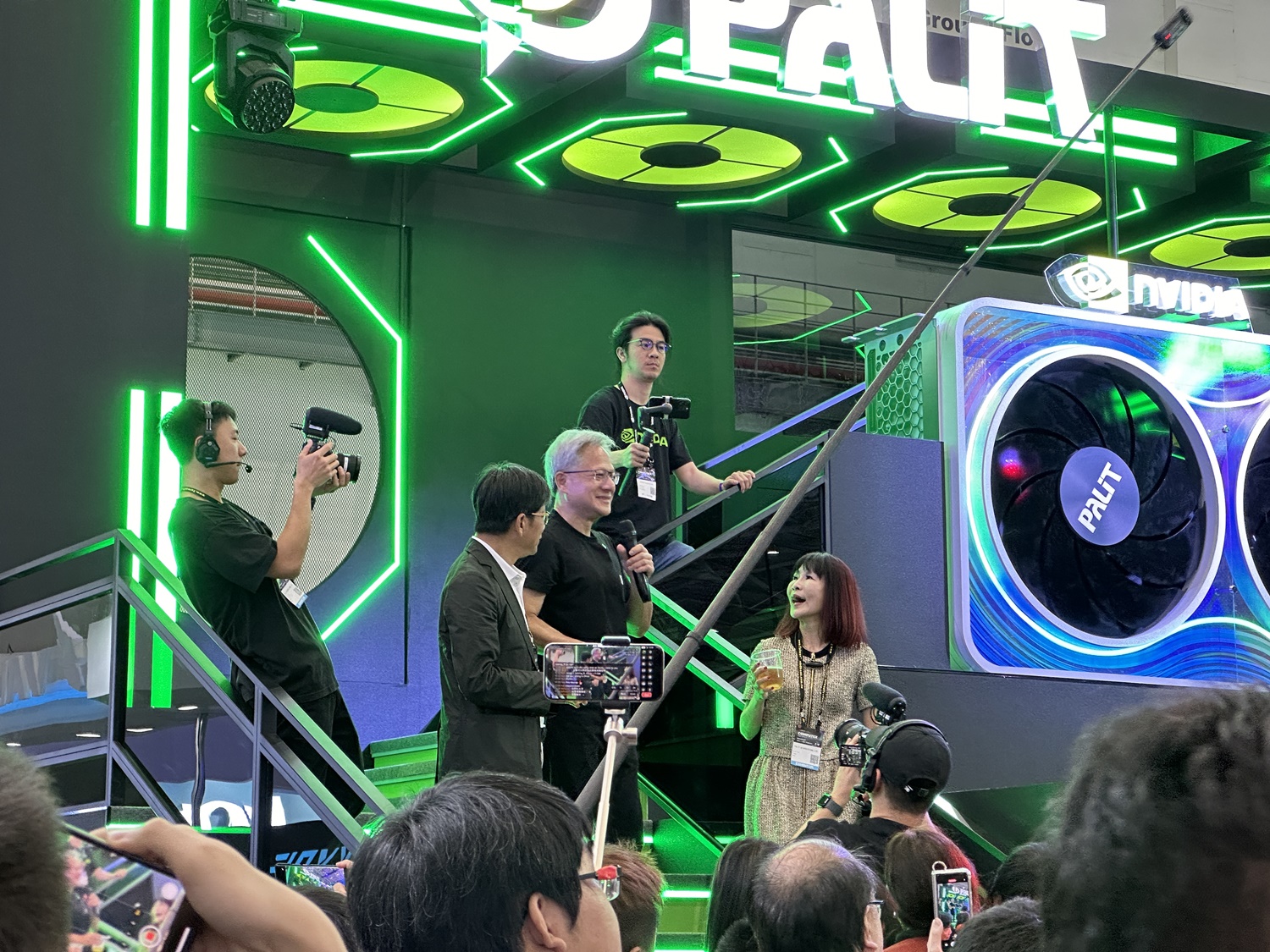 COMPUTEX 2024 導覽！NVIDIA CEO 黃仁勳帶領科技產業開啟 AI PC 元年！ - Paradaily - 遊戲｜動漫｜3C科技